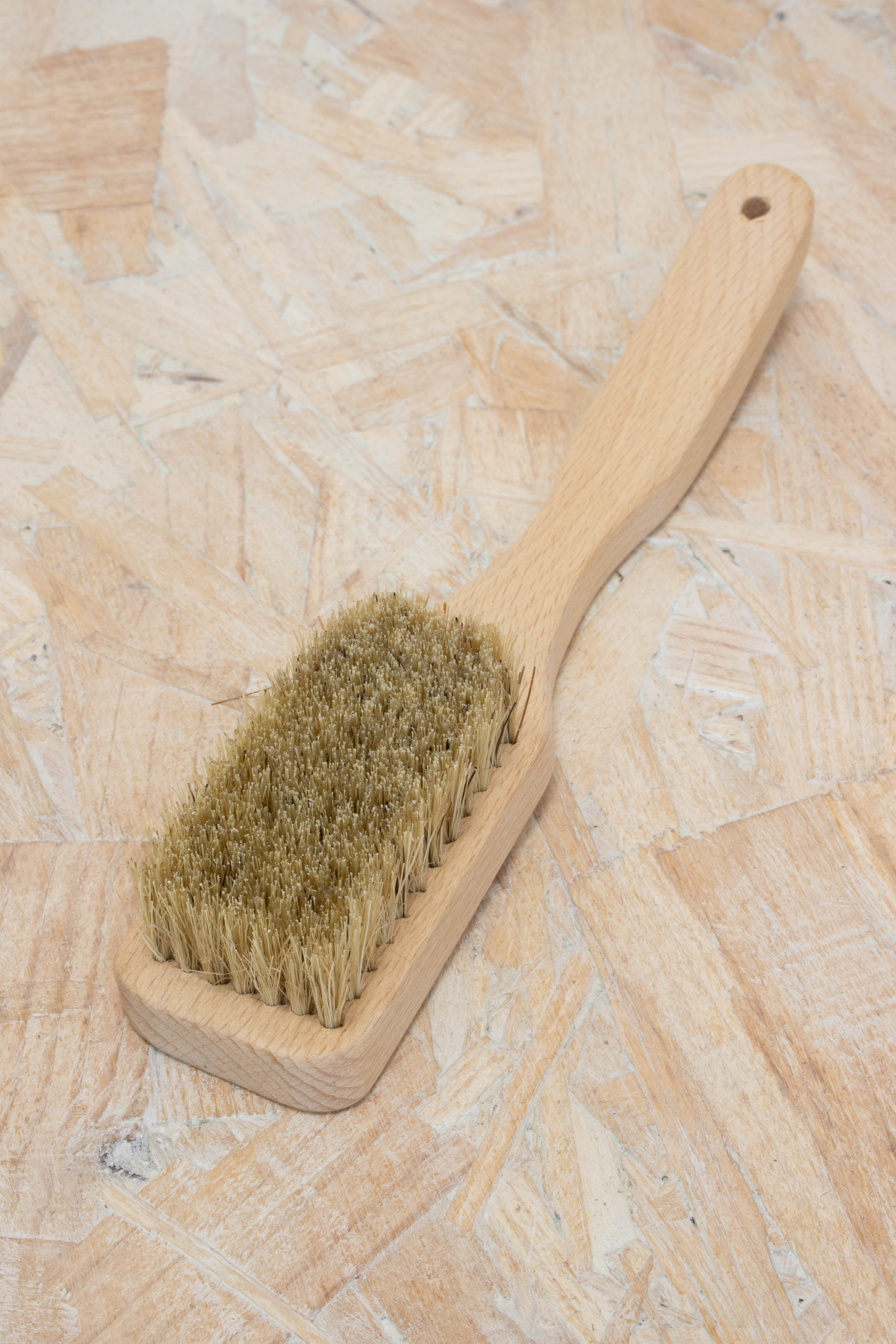 Beta - UK Beta Brush – Dick's Climbing