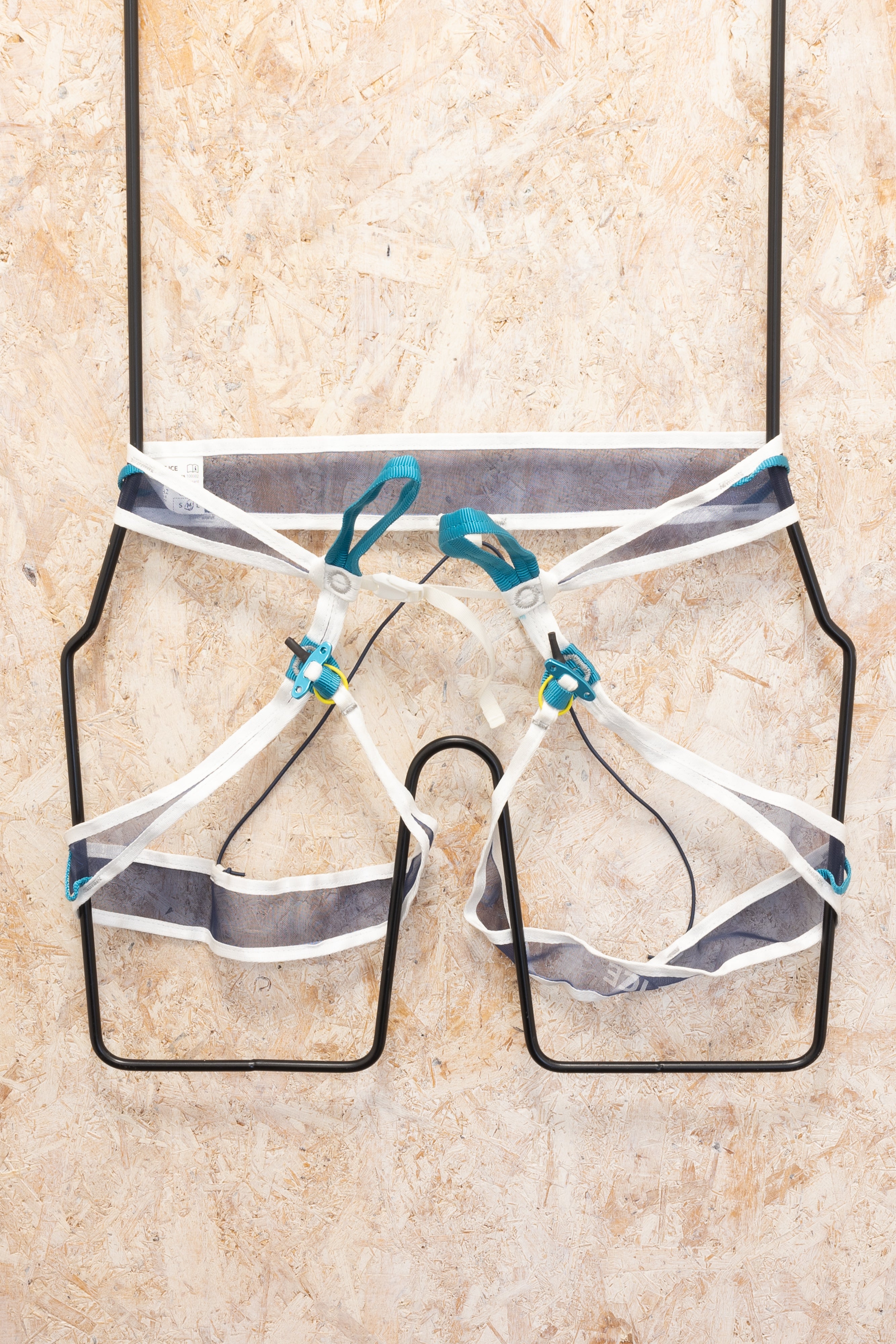 Blue Ice - Choucas Light Harness – Dick's Climbing