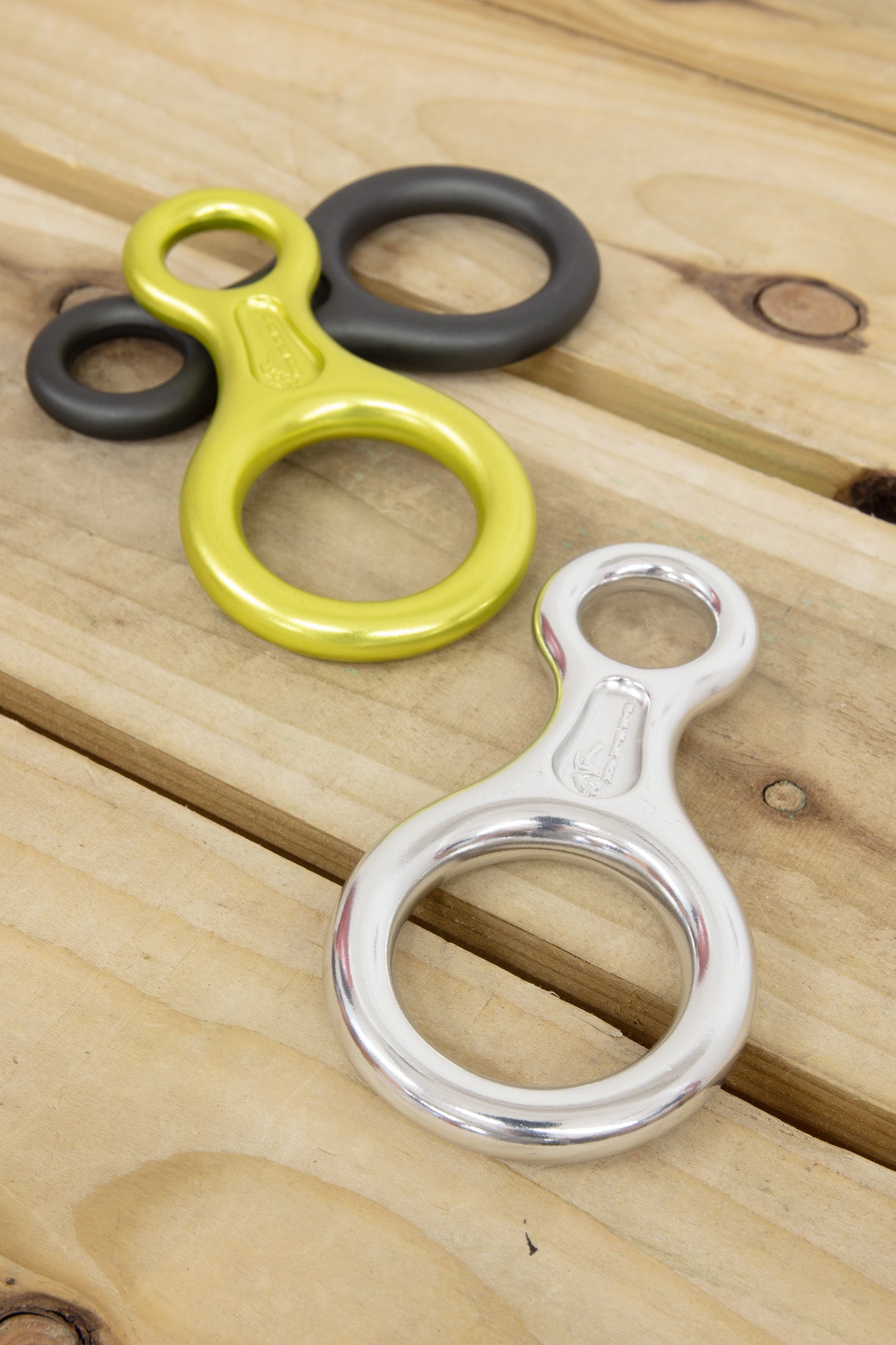 DMM - Standard Figure of Eight Descender – Dick's Climbing