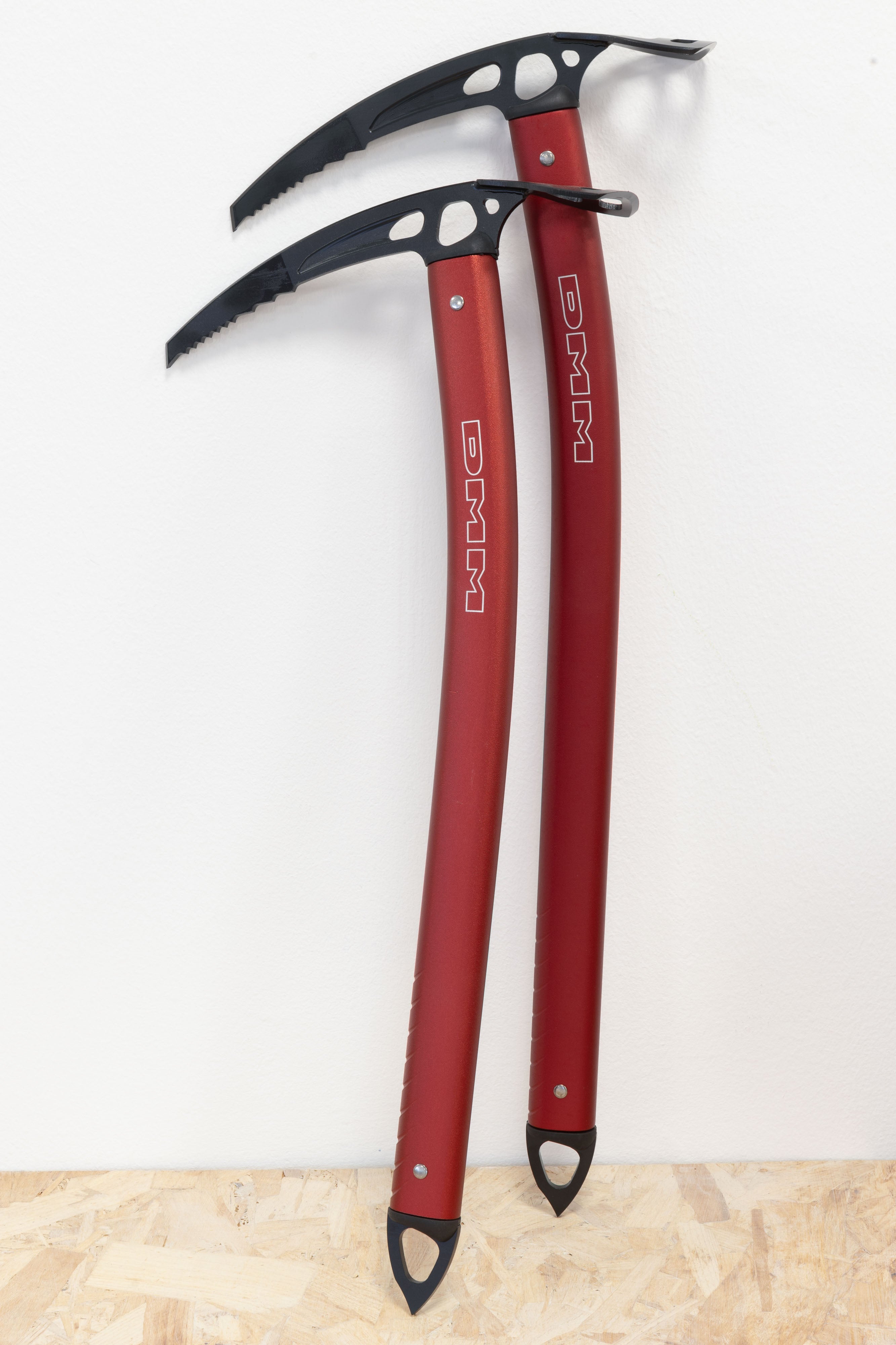 DMM - Spire Tech Ice Axe (2024) – Dick's Climbing