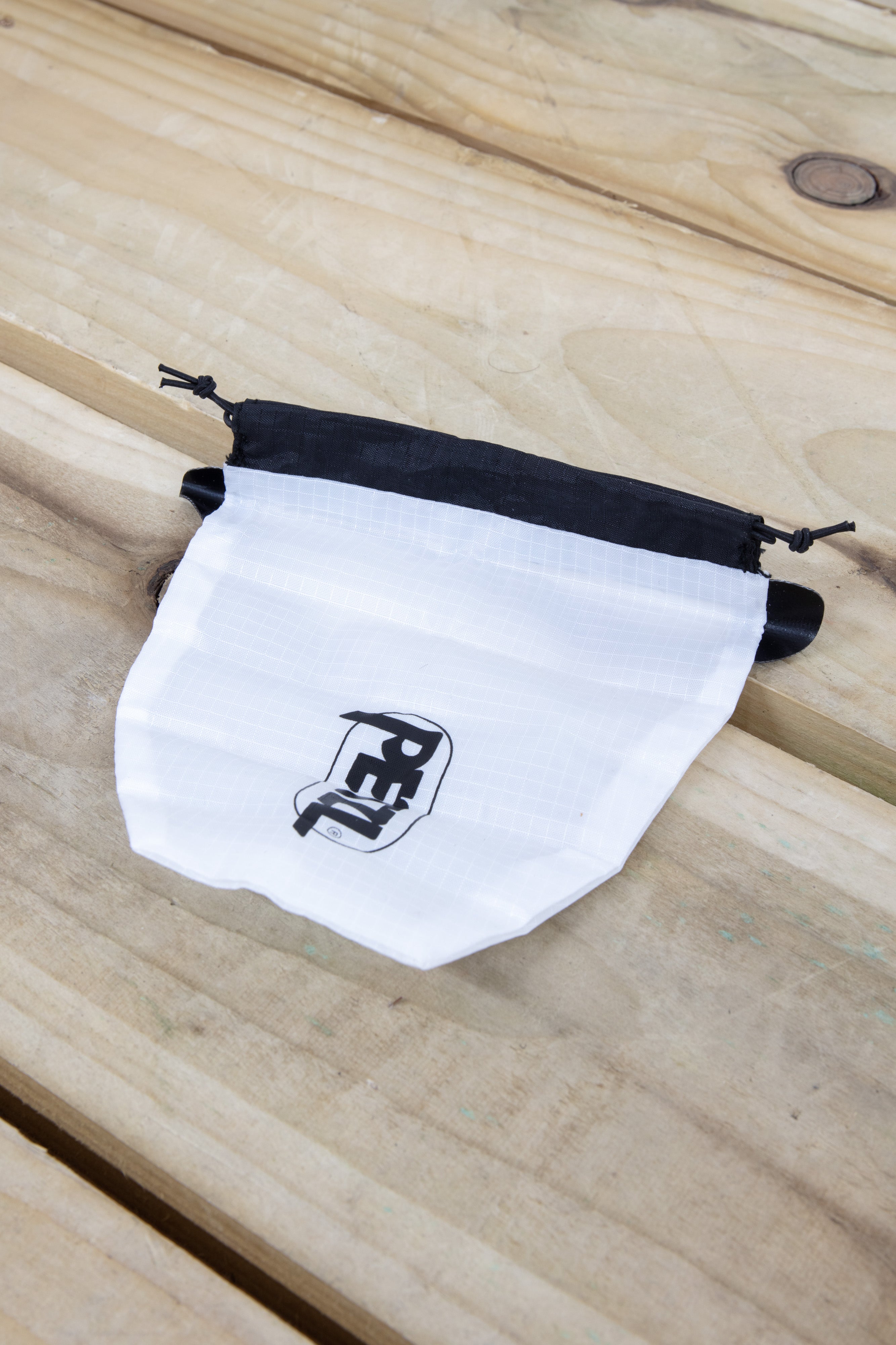 Petzl - Shell LT (2025) – Dick's Climbing